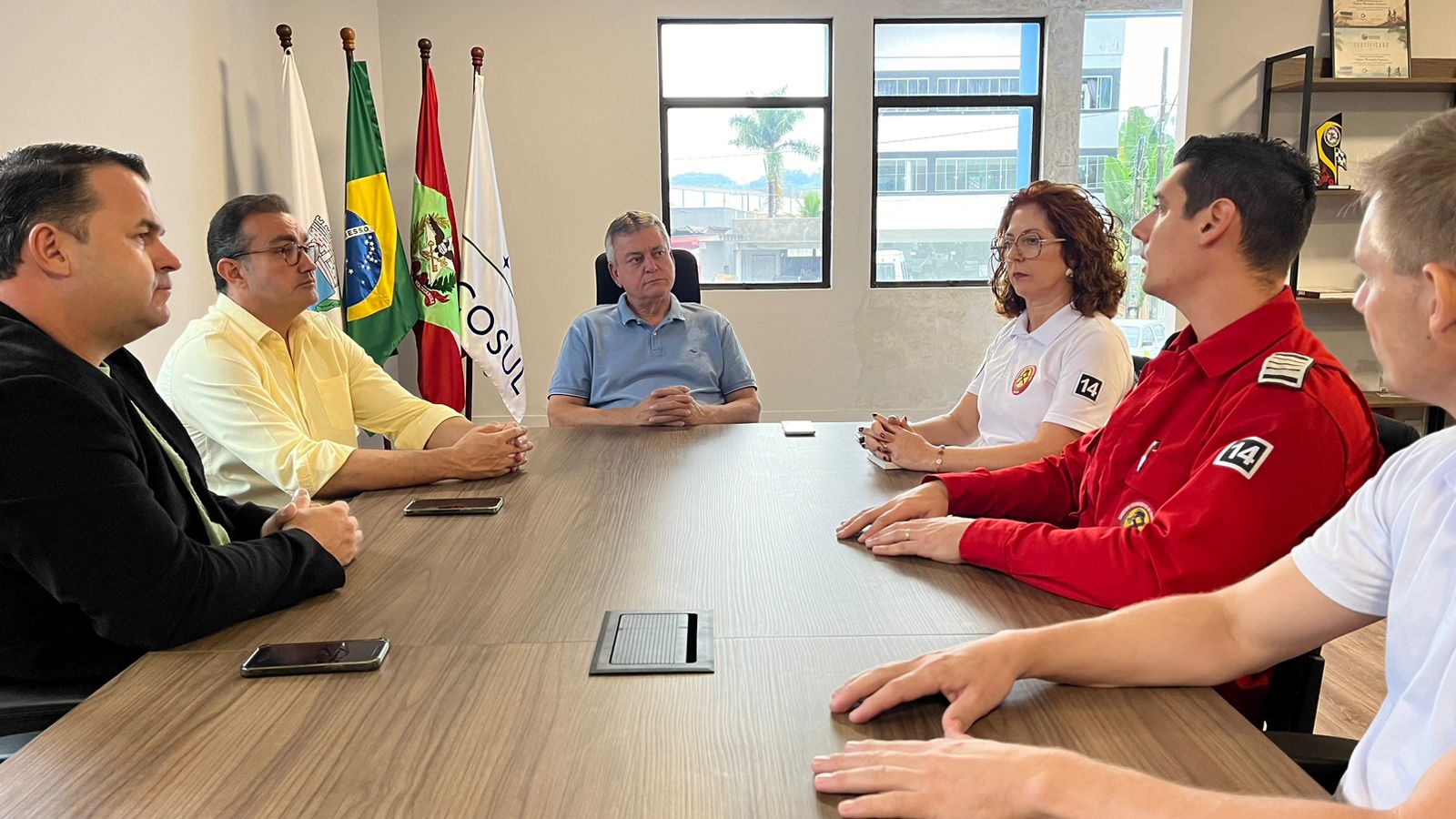 Deputada federal Caroline De Toni repassa R$ 100 mil aos Bombeiros de ... Deputada federal Caroline De Toni repassa R$ 100 mil aos Bombeiros de ...